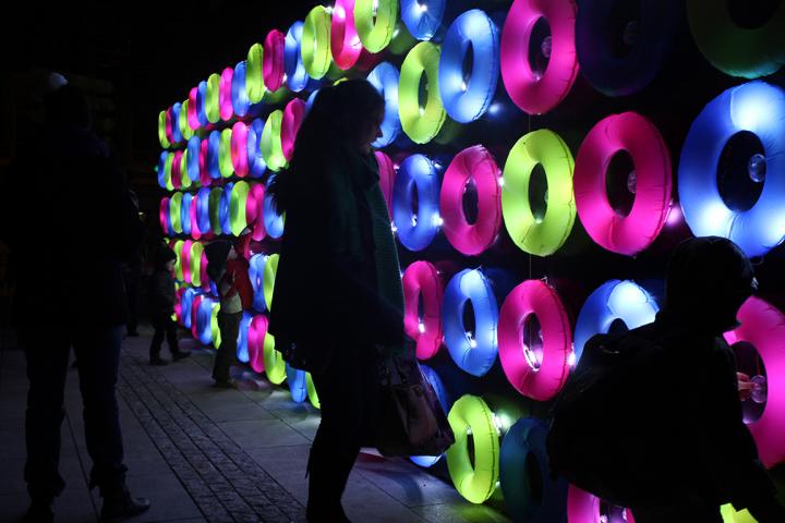 FLOATING LIGHTS | Connecting Cities